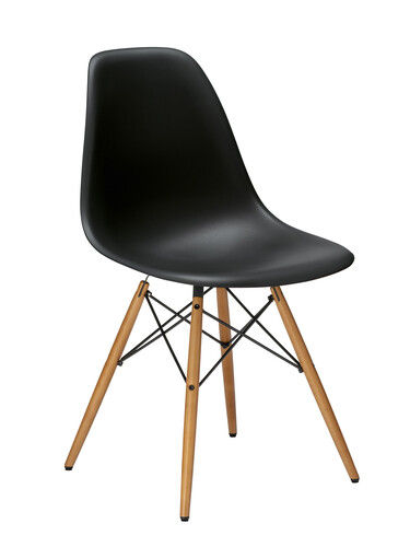 Stuhl Eames Plastic Side Chair DSW tiefschwarz Gestell Ahorn natur